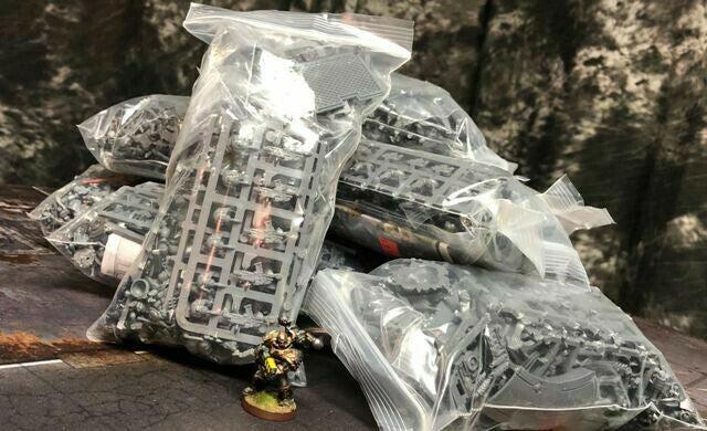 Mystery Miniatures: Warhammer 40k Subscription Box – Spikey Bits